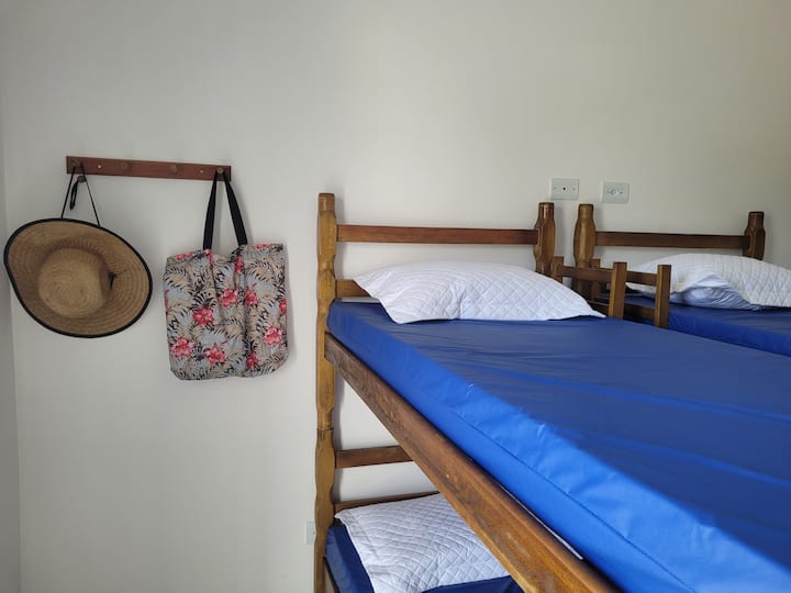 Casa Nova 900 Metros Da Praia De Capricórnio - Caraguatatuba