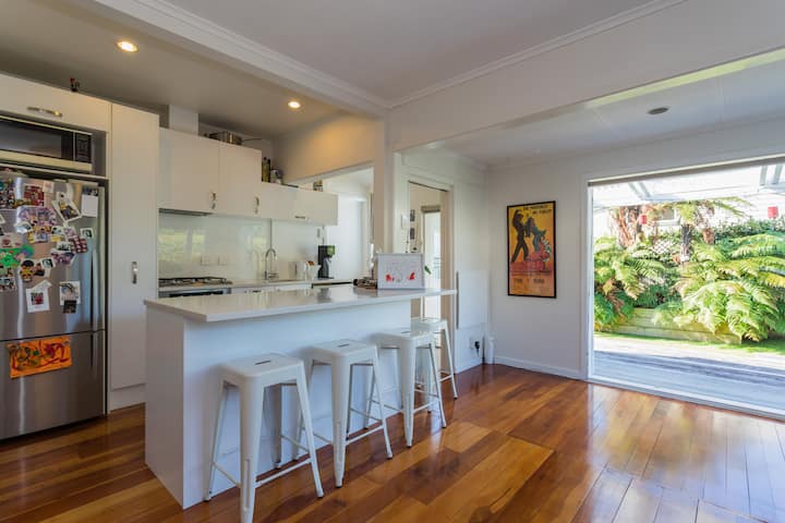 Sandringham Superstar - Auckland
