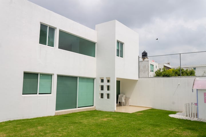 Casa Plaza Mayor, Poliforum, Globo, Metropolitano - León, Mexico