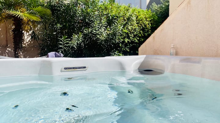 Rez De Jardin à 5min à Pied De La Mer Avec Jacuzzi - Marseille
