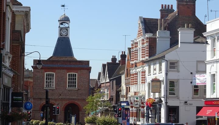 Comfortable Twin Room In The Centre Of Reigate - Redhill