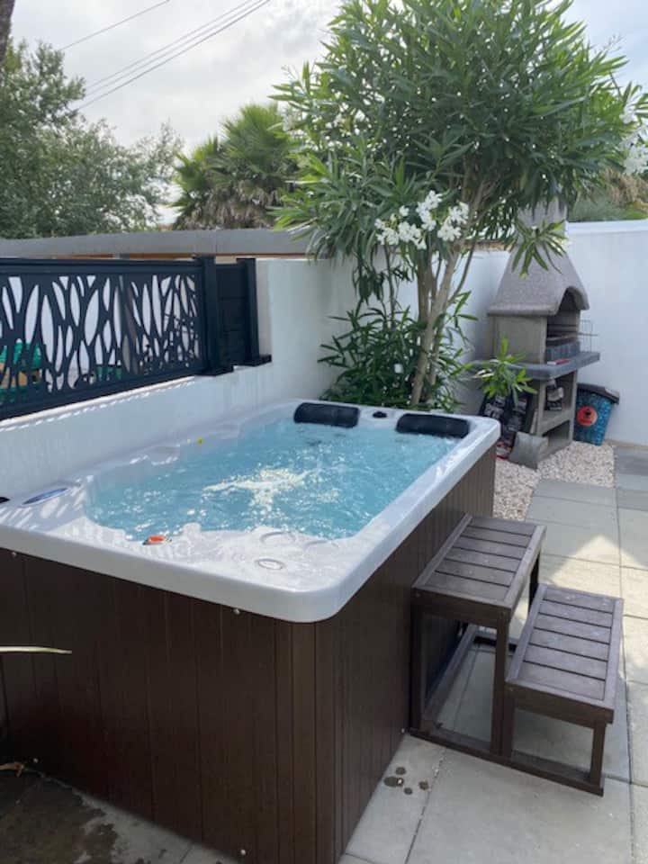 T2 Roselieredesign Cap D'agde,jardin,wifi, Jaccuzi - Agde