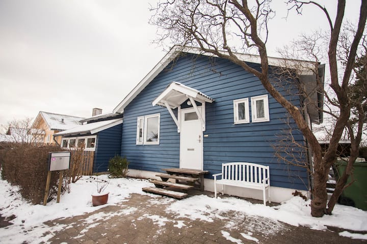 Charming Townhouse In Finnebyen - Aarhus