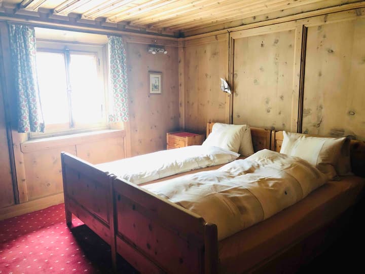 Zimmer In Historischem Haus,hauseigenes Restaurant - Bever