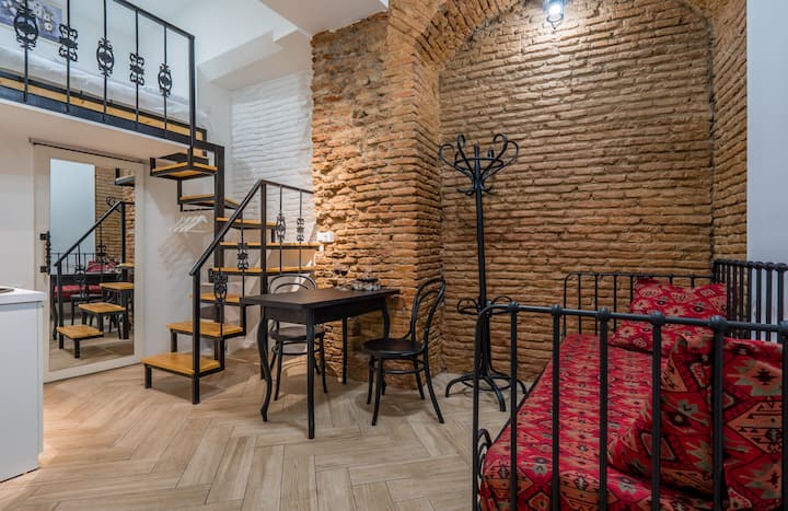 Sololak's Black Lion - Tbilisi