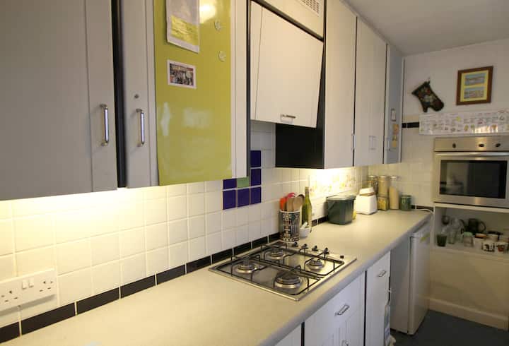 The White Room - Central Bristol Art House Garden - Bristol