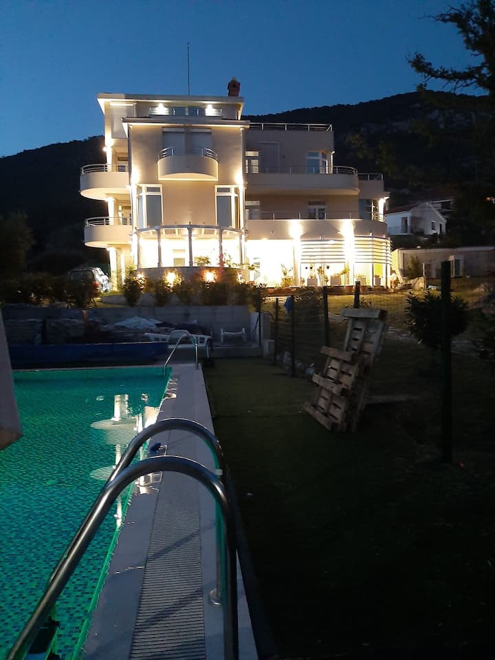 Villa Lara Great Bay View In The Oak Wood - Kotor