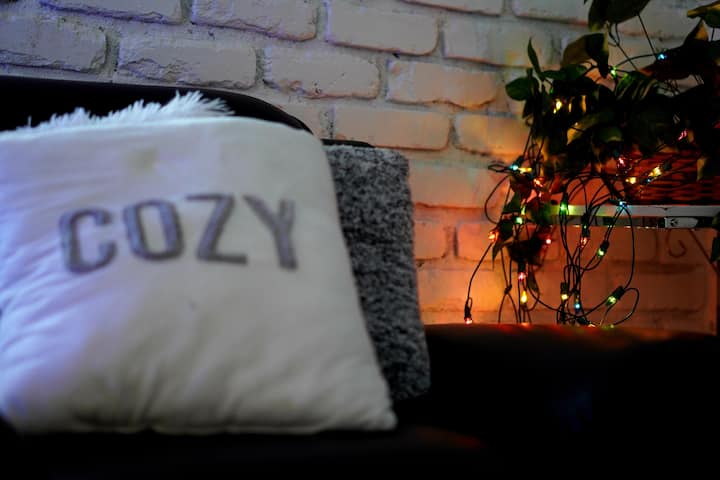 Cozy Home 4br/2ba With A Sunroom- In The City - Atlanta, GA