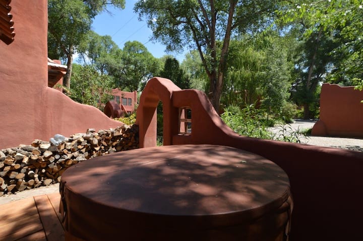 Adobe Magic, Hot Tub, Close To Plaza - Taos, NM