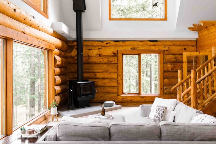 3br Private Modern Log Cabin Nested In The Woods - Alberta