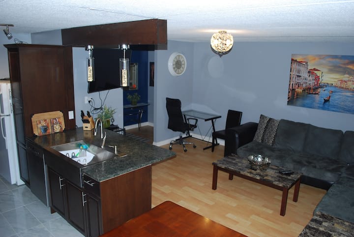Modern Apartment South Regina - Regina