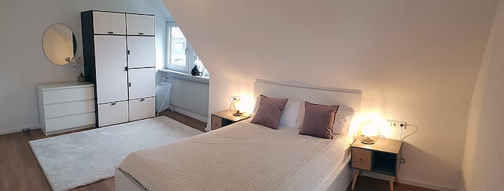 Wohlfühlende Wohnung, Zentral, Sehr Gute Anbindung - Schorndorf