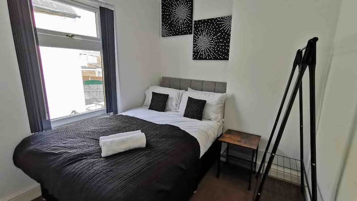 5 Best Airbnb Vacation Rentals In Cannock, UK - Updated 2024 | Trip101