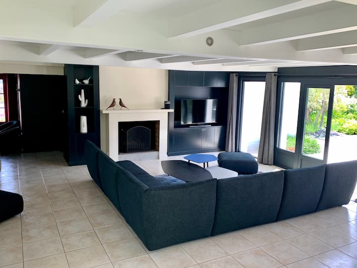 Grande Villa Avec Piscine Proche Plage Et Château - Barbâtre