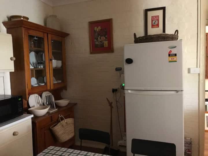 Meredie's Retreat - Temora