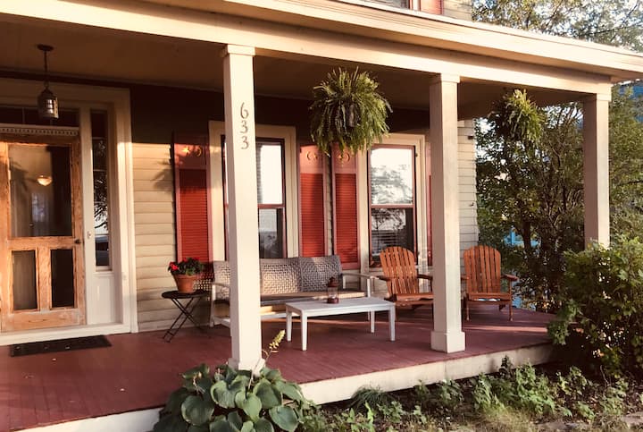 Historic Downtown House Overlooking Park And Lake - Governor Nelson State Park, Waunakee