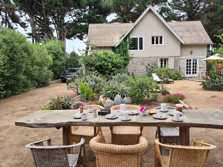 Casa Isla Negra, Barrio Pablo Neruda - El Quisco