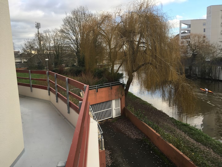 Gîte Au Bord De L'eau à Deux Pas Du Centre - Rennes