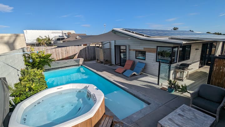 3-bedroom Home With Spa + Pool Close To Beach - Tauranga