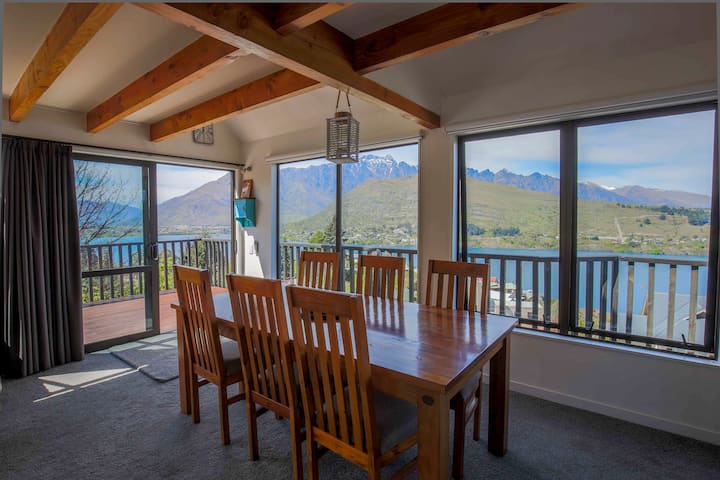 Cozy Chalet - Queenstown, New Zealand