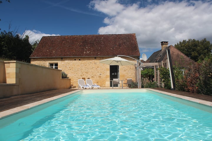 Two Bedroom House & Pool Near Dordogne/sarlat - Gourdon