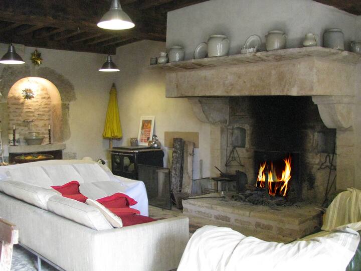 Yoga, Food & Wine - Burgundy. Bed 6 - Pouilly-en-Auxois