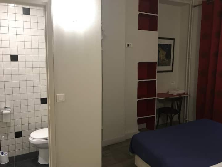 Chambre N6 - Douche Et Wc Près Du Marché Aux Puces - Paris