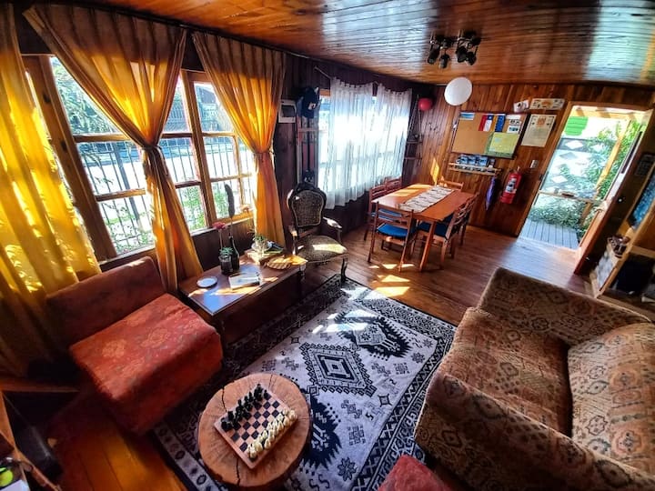 Habitación Matrimonial C/desayuno, Centro De Pucón - Pucón