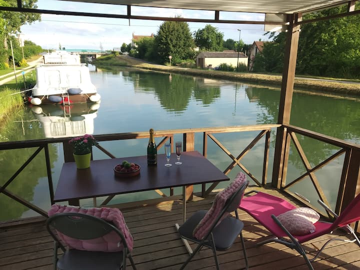Mobilhome Flottant Insolite Jacuzzi  Terrasse Jura - Dole