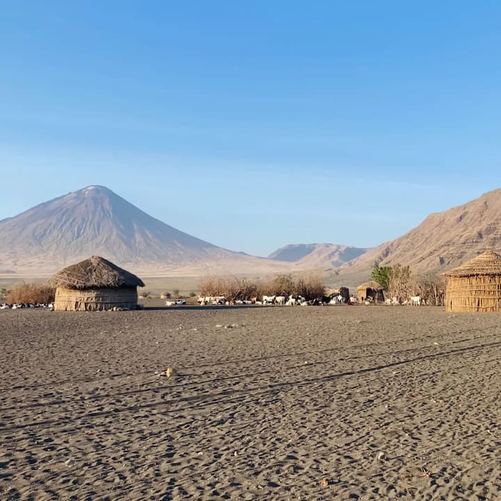 Oldoinyolengai And Lake Natron Maasai Home Stay - Tanzanie