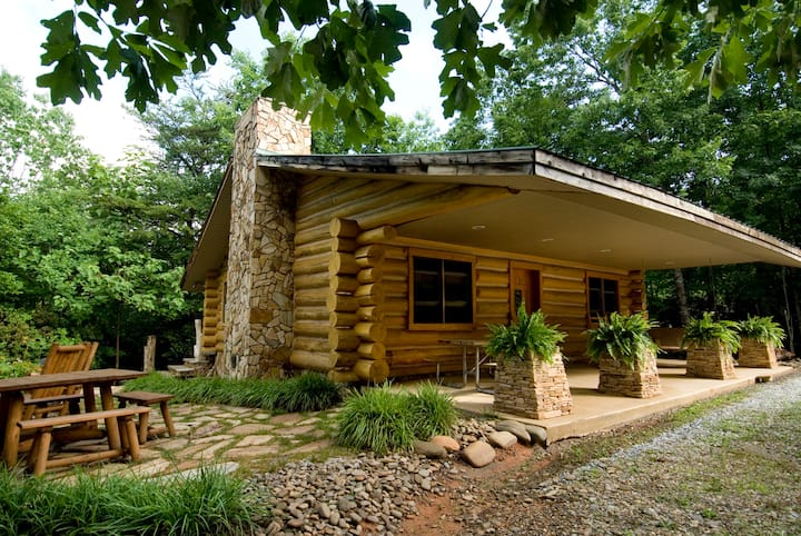 Erikas Dream - Handcrafted Log Cabin Near River - Bryson City, NC