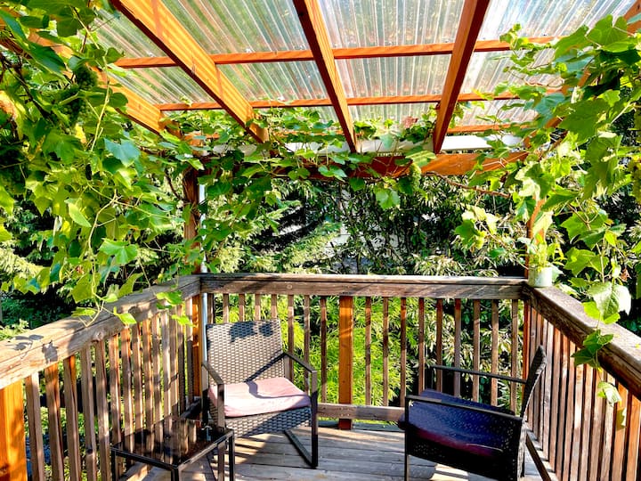 Treetop Craftsman Over Garden - Portland, OR