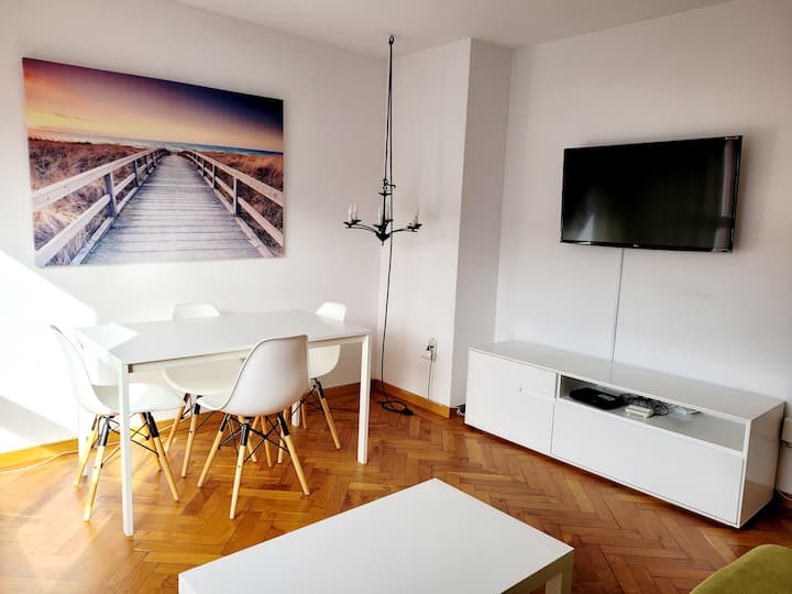 Central Apartment Near The Monumental City - Santiago de Compostela