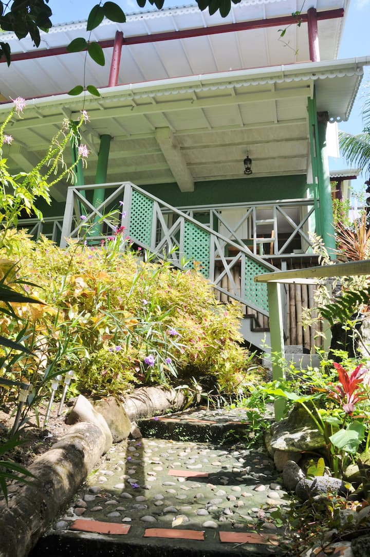 Lotus Chi Garden Apartments (Studio) - Saint Lucia