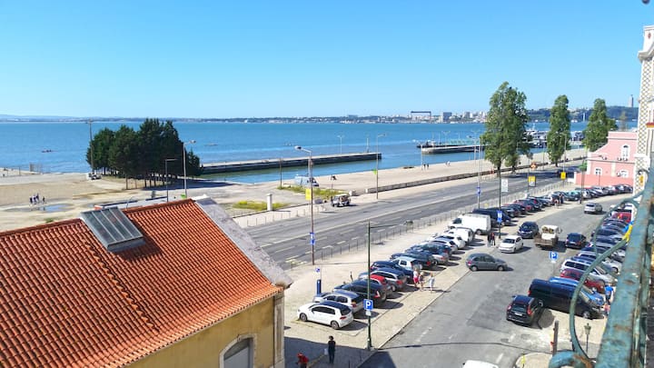 Penthouse Séculaire Avec Vue Sur La Rivière - Graça