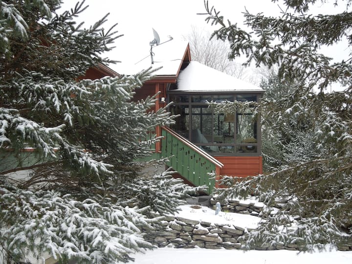 Tranquil Catskill Mountain Getaway - Houses for Rent in Round Top, New ...