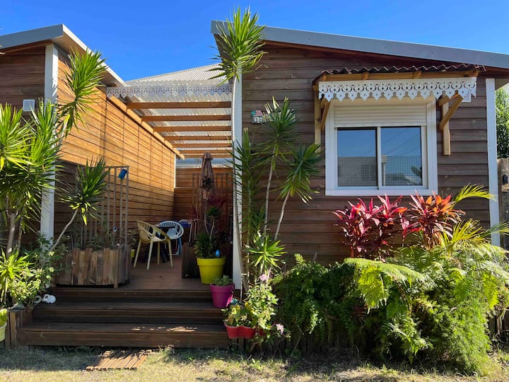 Au Tampon  Tikazenville : Bungalow + Terrasse 13m2 - Saint-Pierre