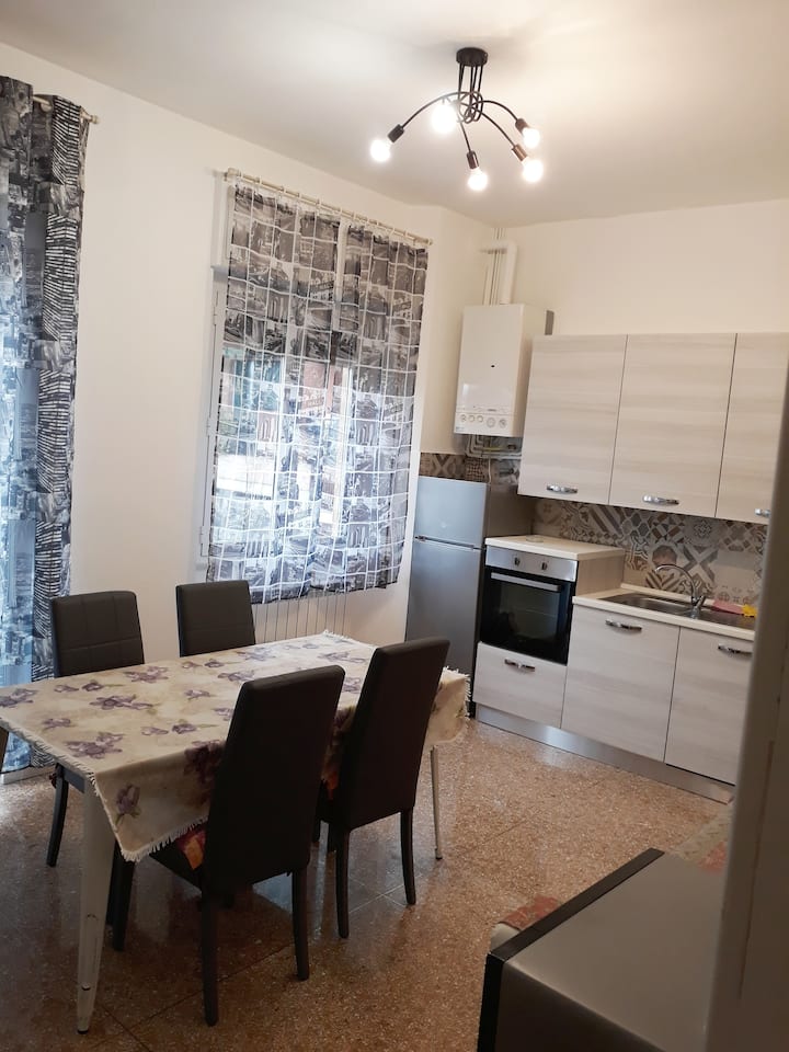 Riviera Ligure,varazze Appartamento Vicino Al Mare - Varazze