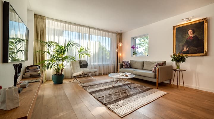 *2 Bedrooms Modern, Luxury With Balcony & Elevator - Amsterdam