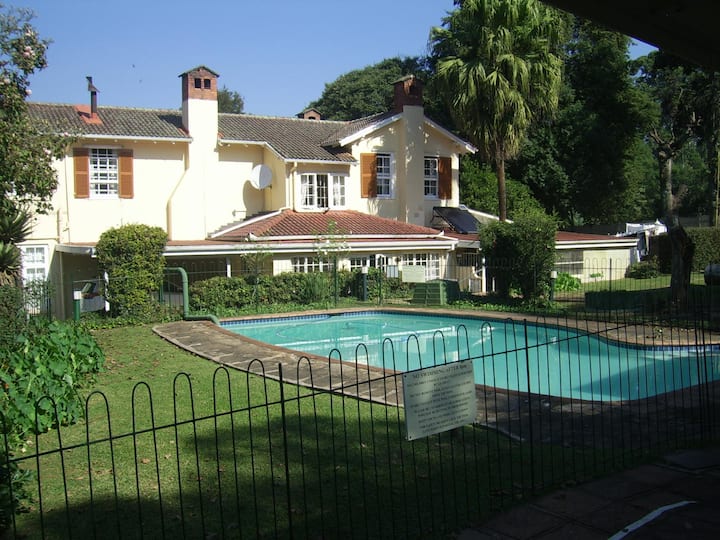 Nutmeg Guest House And B&b - Lions River
