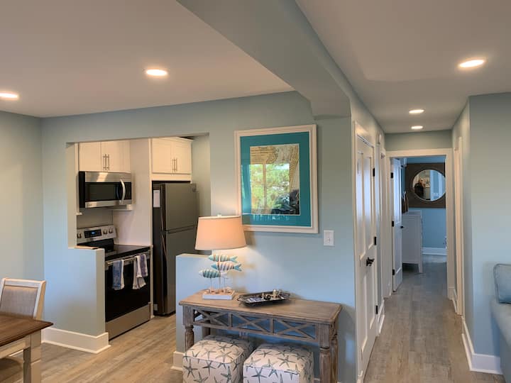 Beautiful Bayside Condo With Pool & Parking - Ocean City, MD