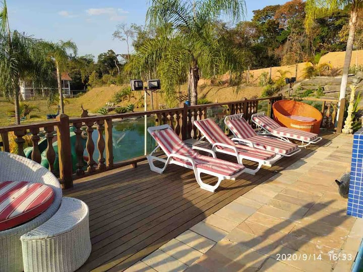 Casa Confortável Com Piscina E Spa - Esmeraldas