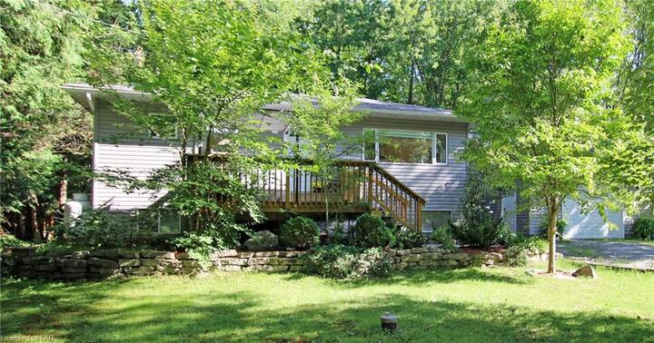 Cozy Golden Beach Cottage - Bracebridge