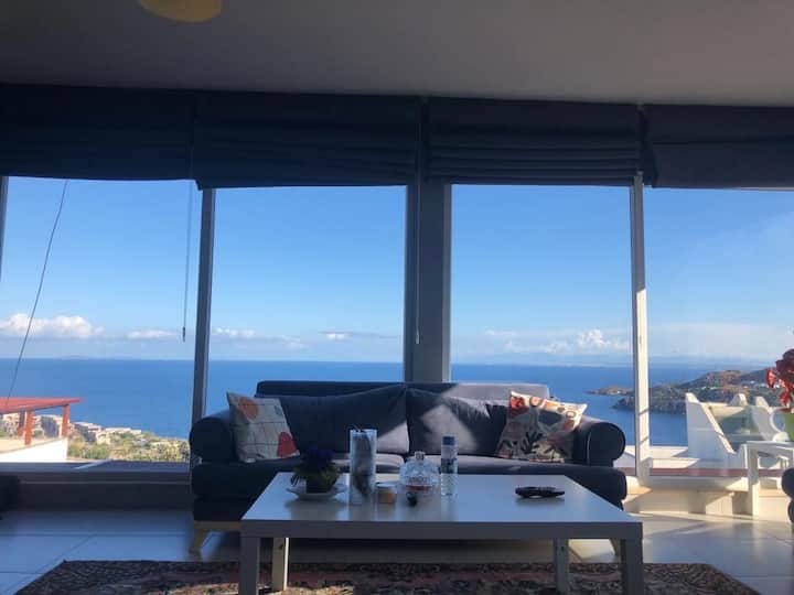 Yalıkavakta Full Deniz Manzaralı Tripleks Villa - Gündoğan