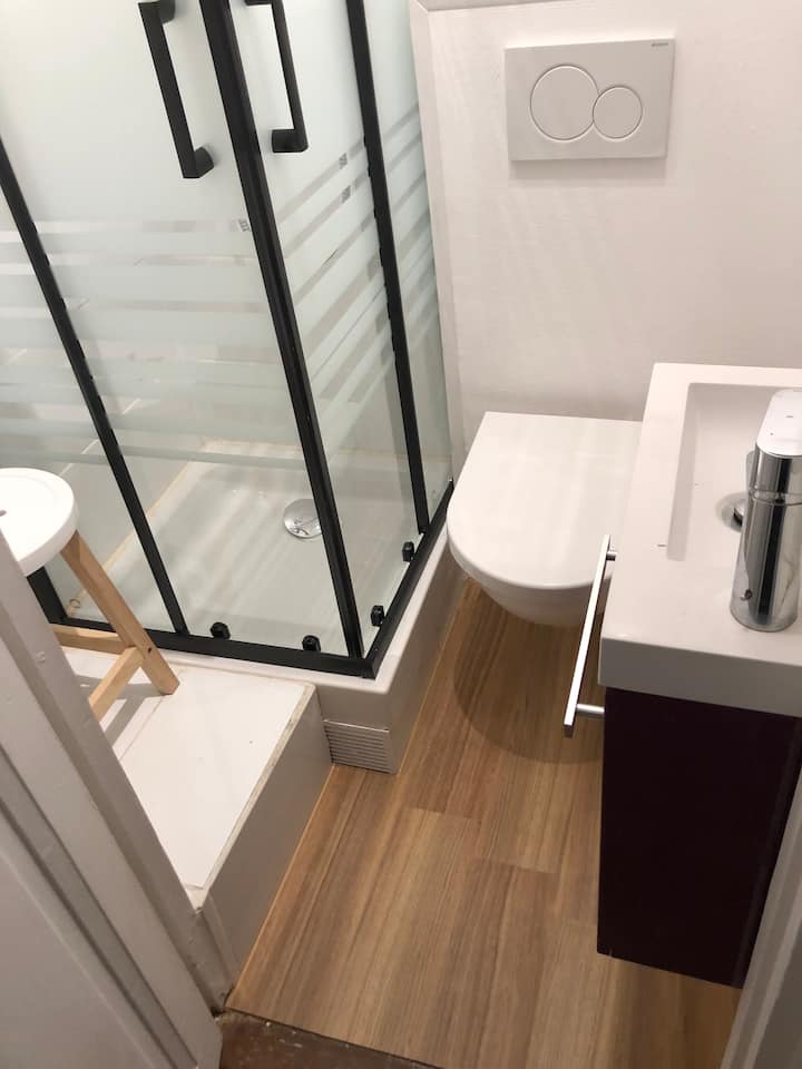 Studio Cosy Sur Cour Paris Xv- Bail Mobilité - Paris