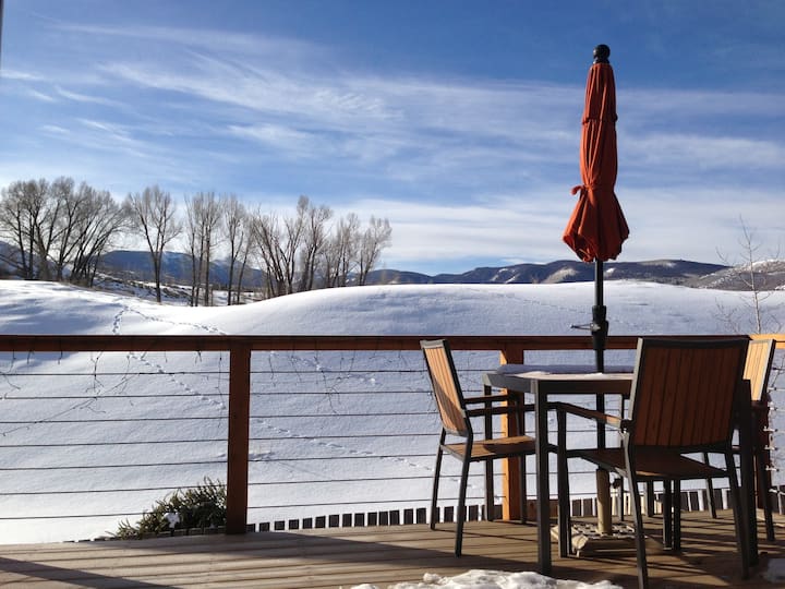 Sunny Ski Home | Hot Tub | & Dog-friendly - Edwards, CO