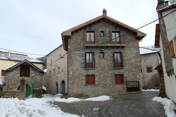 Apartamentos Tranquilo, Buenas Vistas Para Esquiar - Broto
