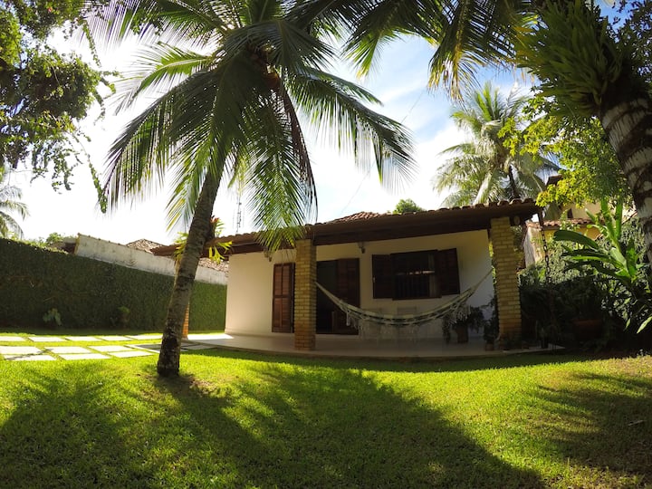 Casa C/ Ar, Churrasqueira E Excelente Localização - Ilhabela