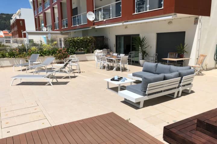 Apartment T3 With Terrace, Sea View And Pool - Sesimbra