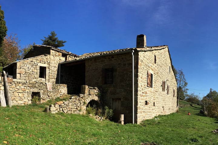 Gîte Forestier Dans La Montagne Ardéchoise - Ardèche
